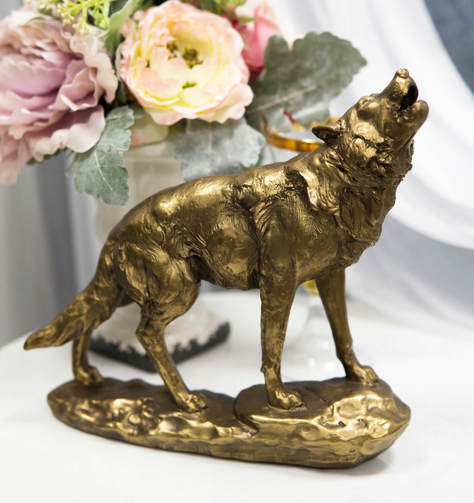 Full Moon Howling Alpha Gray Wolf Timberwolf Statue In Gold Patina Fin ...