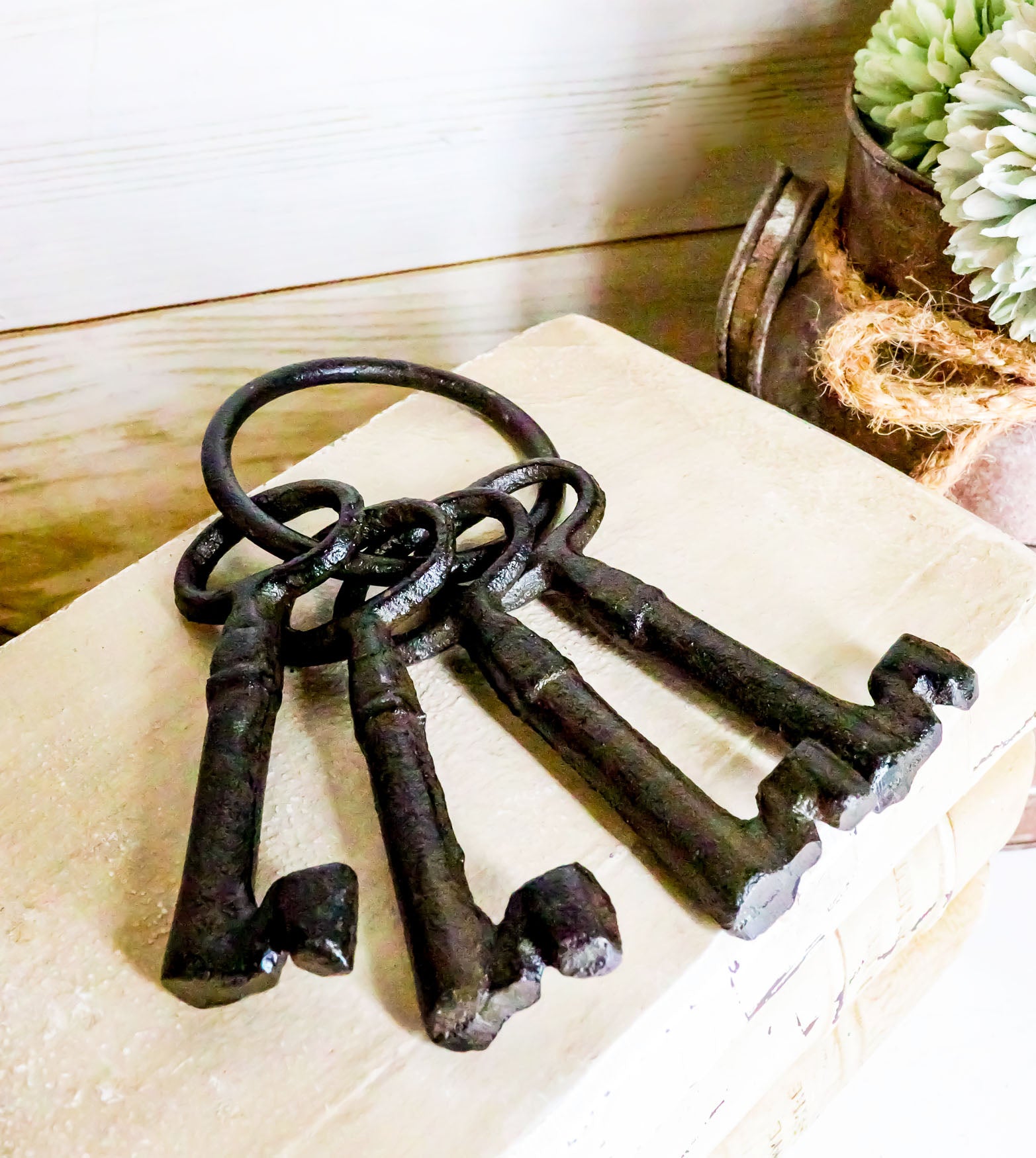 Rustic Vintage Antique Style Cast Iron Jailer Keys Set of 4 In Ring Co ...