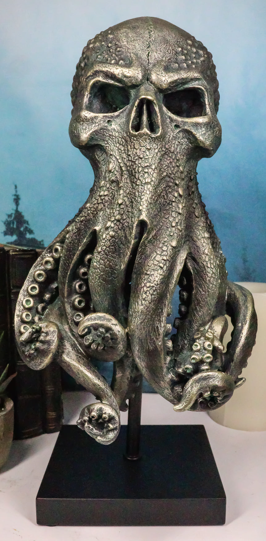 Fantasy Myths Sea God Cthulhu Kraken Octopus Head On Museum Pole Stand ...