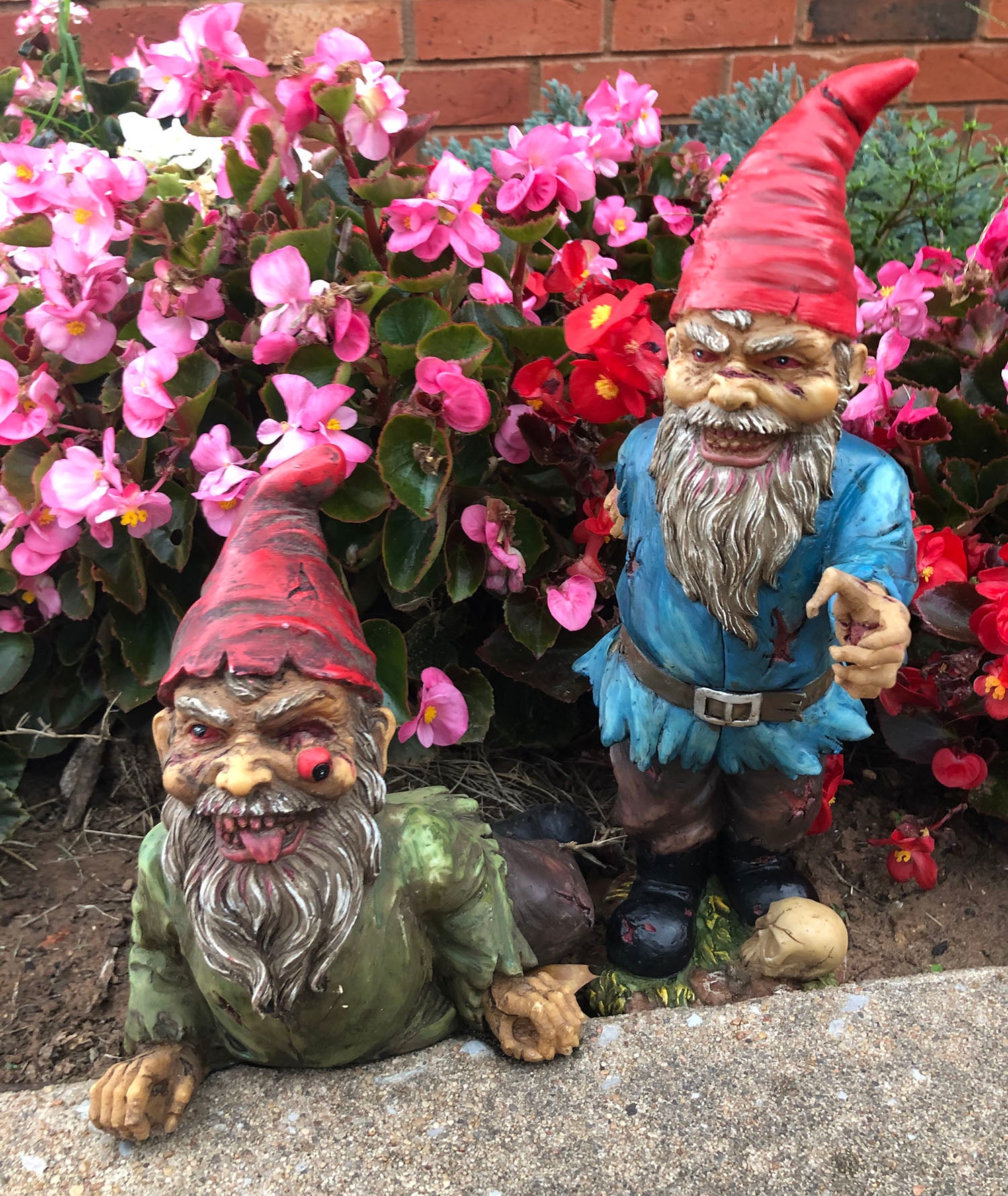 Walking Dead Standing And Crawling Zombie Gnomes With Severed Limbs St– Ebros Gift